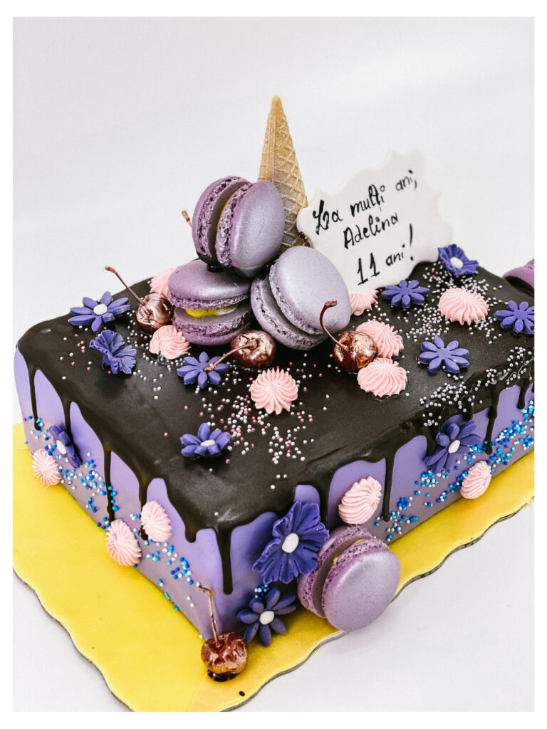 Torturi aniversare personalizate - Cofetaria Magic Cake Piatra Neamt